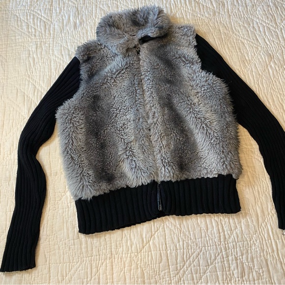 Tiara | Sweaters | Vintage Y2k Tiara International Faux Fur Sweater ...